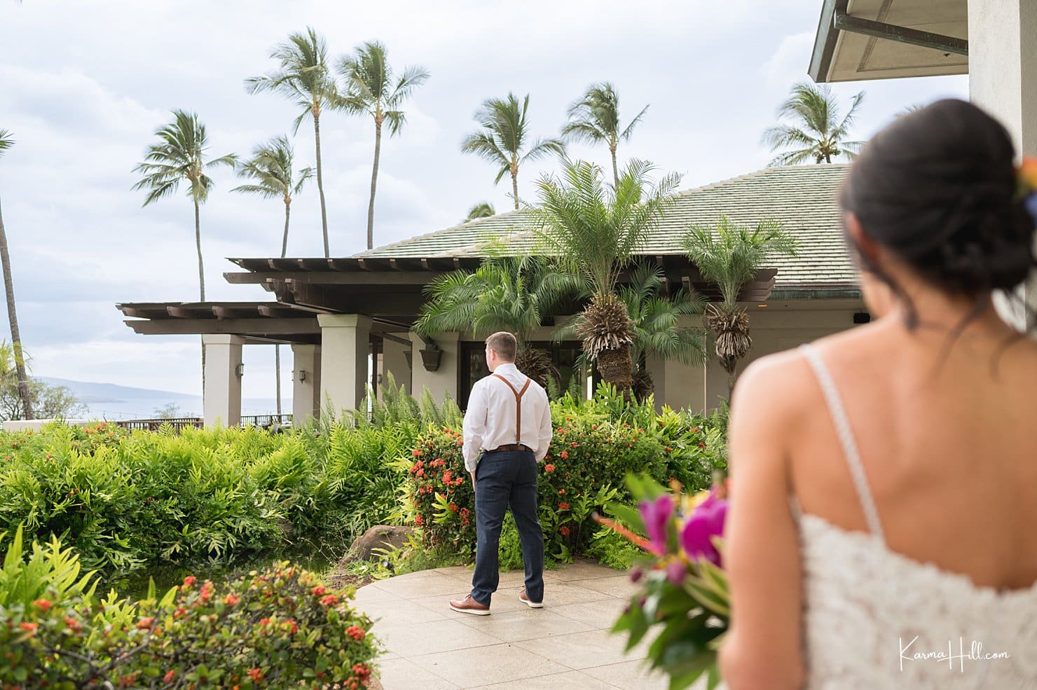 Classic & Elegant - Elizabeth & Thomas' Hawaii Wedding