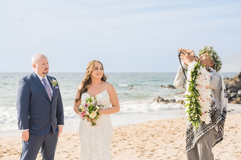 A Perfect Day - Lauren & Aaron's Maui Beach Wedding
